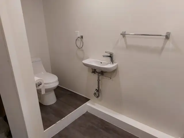 1 bedroom basement suite on south shore near TRU | Long Term Rentals ...