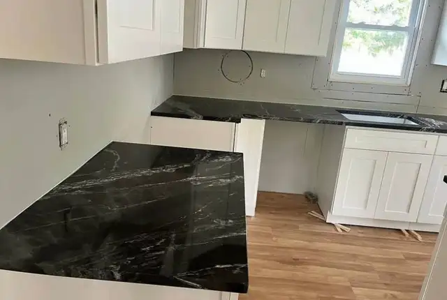 Luxury Black Quartz Kitchen Countertops & Island + White Veins⭐⭐ ...