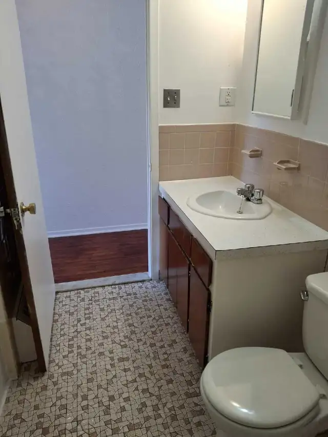 Grand 4-1/2 2ch chauffé et eau chaude inclus | Long Term Rentals | City ...