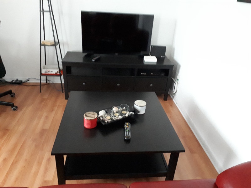 Meuble TV et table basse carrée brun/noir | Meubles de télé et unités ...