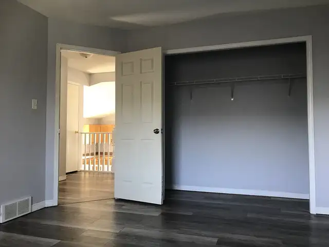 6 bedroom Fanshawe Student Rental May 1, 2026 Free WIFI all INCL | Long ...