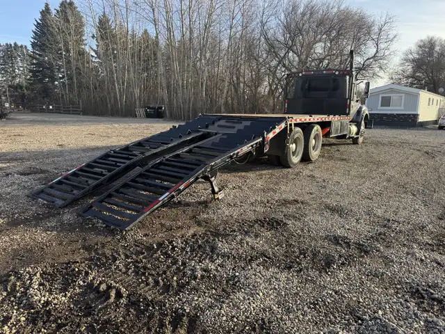 2012 International with 17’ flat deck with hydraulic ramps $45K | Heavy ...