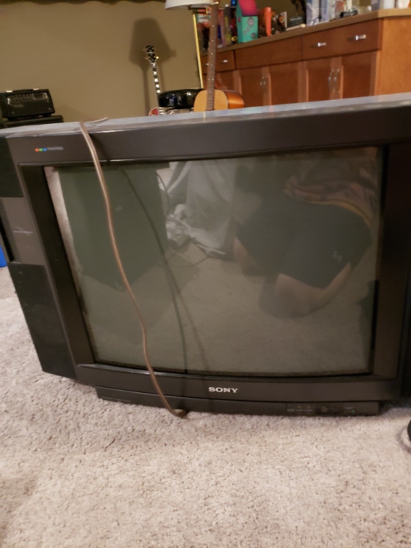 Free Sony trinitron! great for classic games and VHS | Free Stuff ...