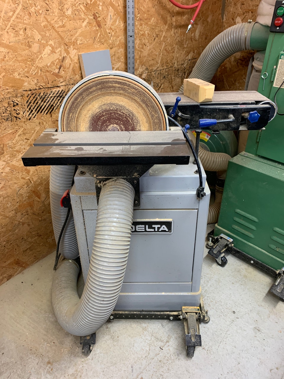 Sableuse Delta sur base mobile | Power Tools | Sherbrooke | Free local ...