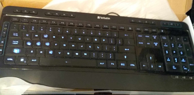 Verbatim Illuminated Wired Keyboard | Mice, Keyboards & Webcams | City ...