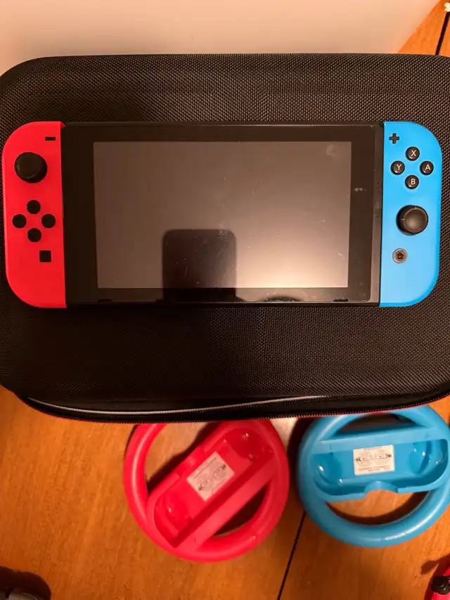 Nintendo Switch (001) 2 sets of Joycons, Case, Mario Kart Wheels ...