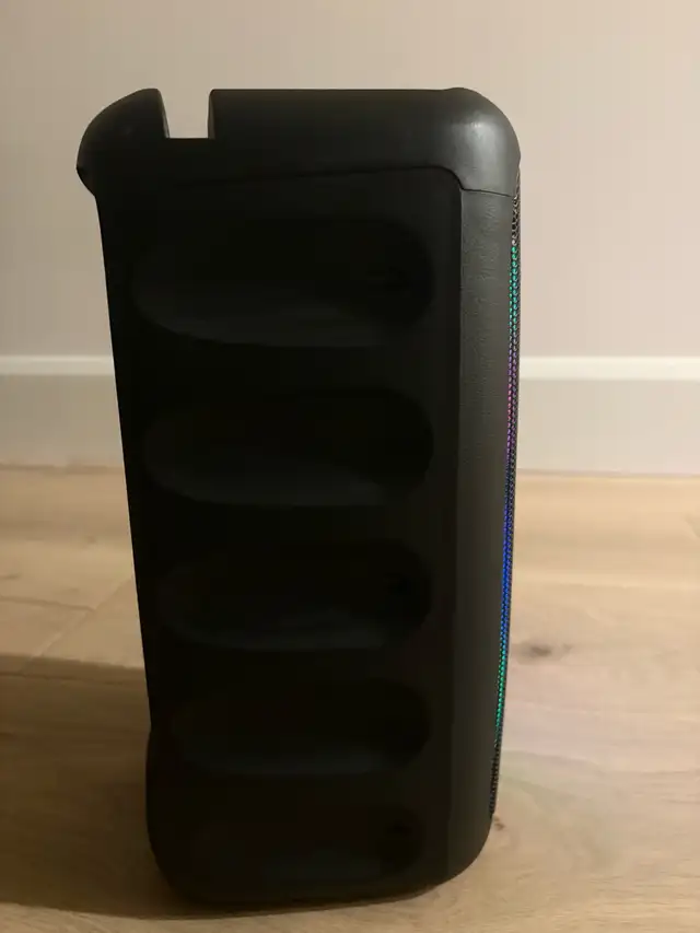 BIG Bluetooth Party Speaker w/ RGB Lights | Speakers | London | Free ...