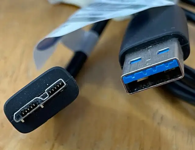 Western Digital USB cable | Cables & Connectors | Mississauga / Peel ...