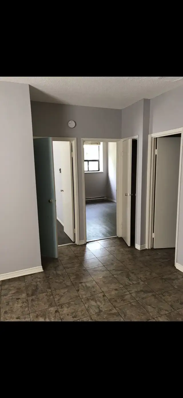 Humongous! 2 Bedroom Ground Floor Apartment – $1,695 + Hydro | Long ...