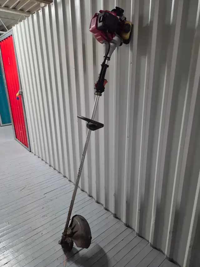 Taille bordure Honda GX31 | Lawnmowers & Leaf Blowers | City of ...