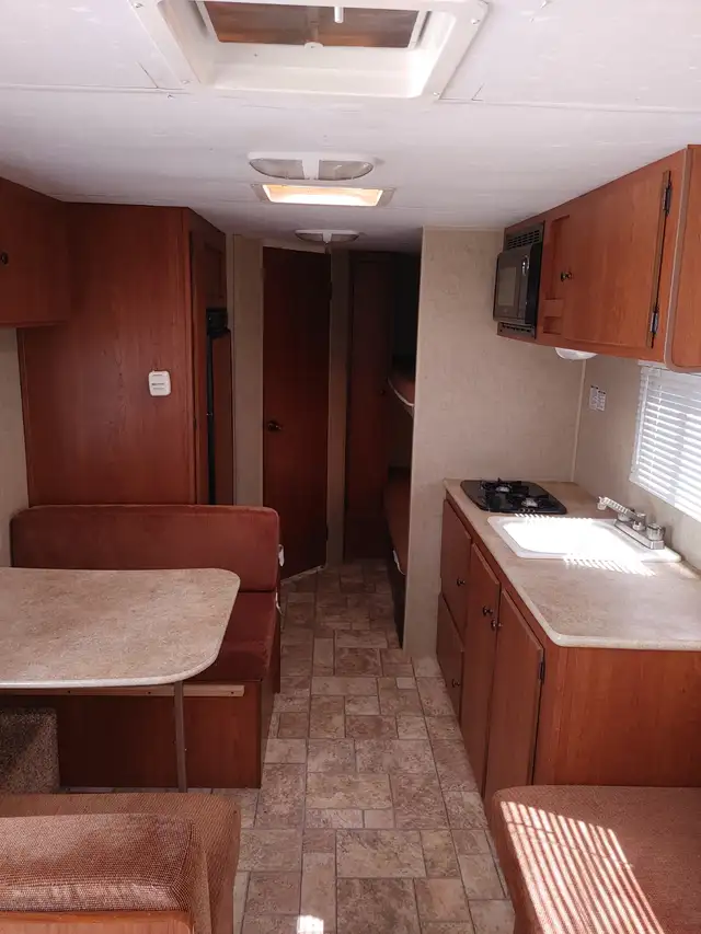 24’ KZ Travel Trailer, 3380 lbs, sleeps 6 - Priced to sell | Travel ...