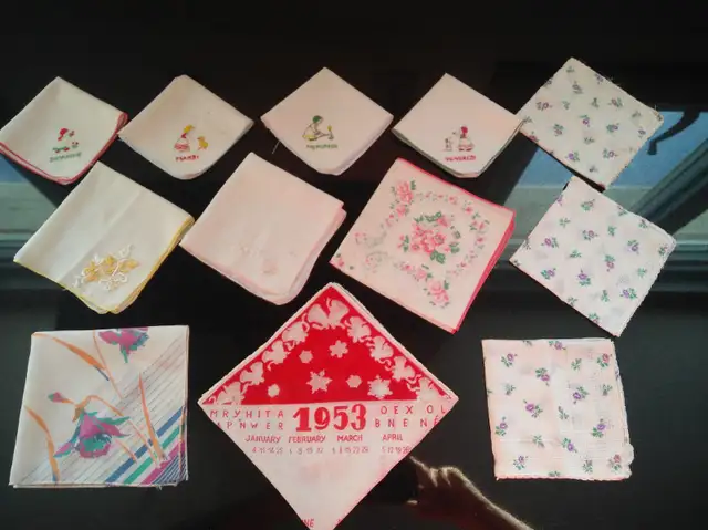 Antiquités bouteille journaux boite métal photo carte routière | Arts ...