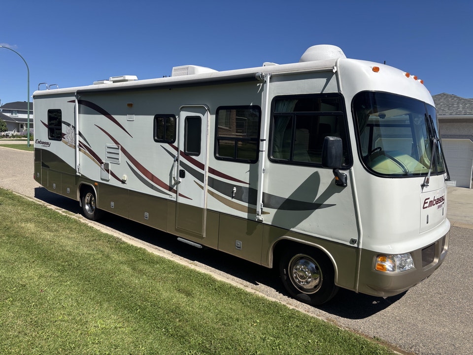 Embassy Motorhome 2006 | RVs & Motorhomes | Regina | Free local ...