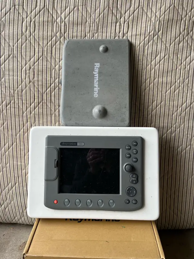 Raymarine C80, E80 Chartplotters and Radar | Other | Oakville / Halton Region | Free local ...