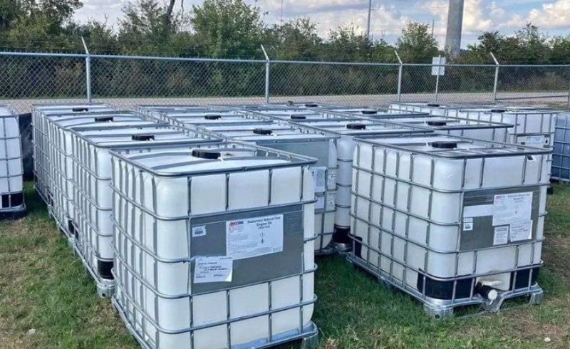 FOOD & DRINKING WATER TANKS TOTES 100% SAFE HAVE LABELS 1000 L ...