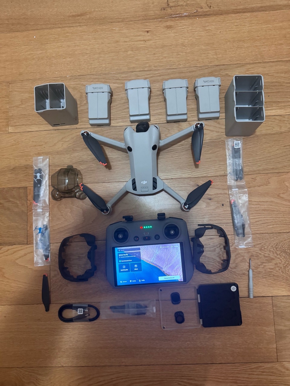 DJI Mini 4 Pro Fky More Plus (4 batteries) | Hobbies & Crafts | Ottawa ...