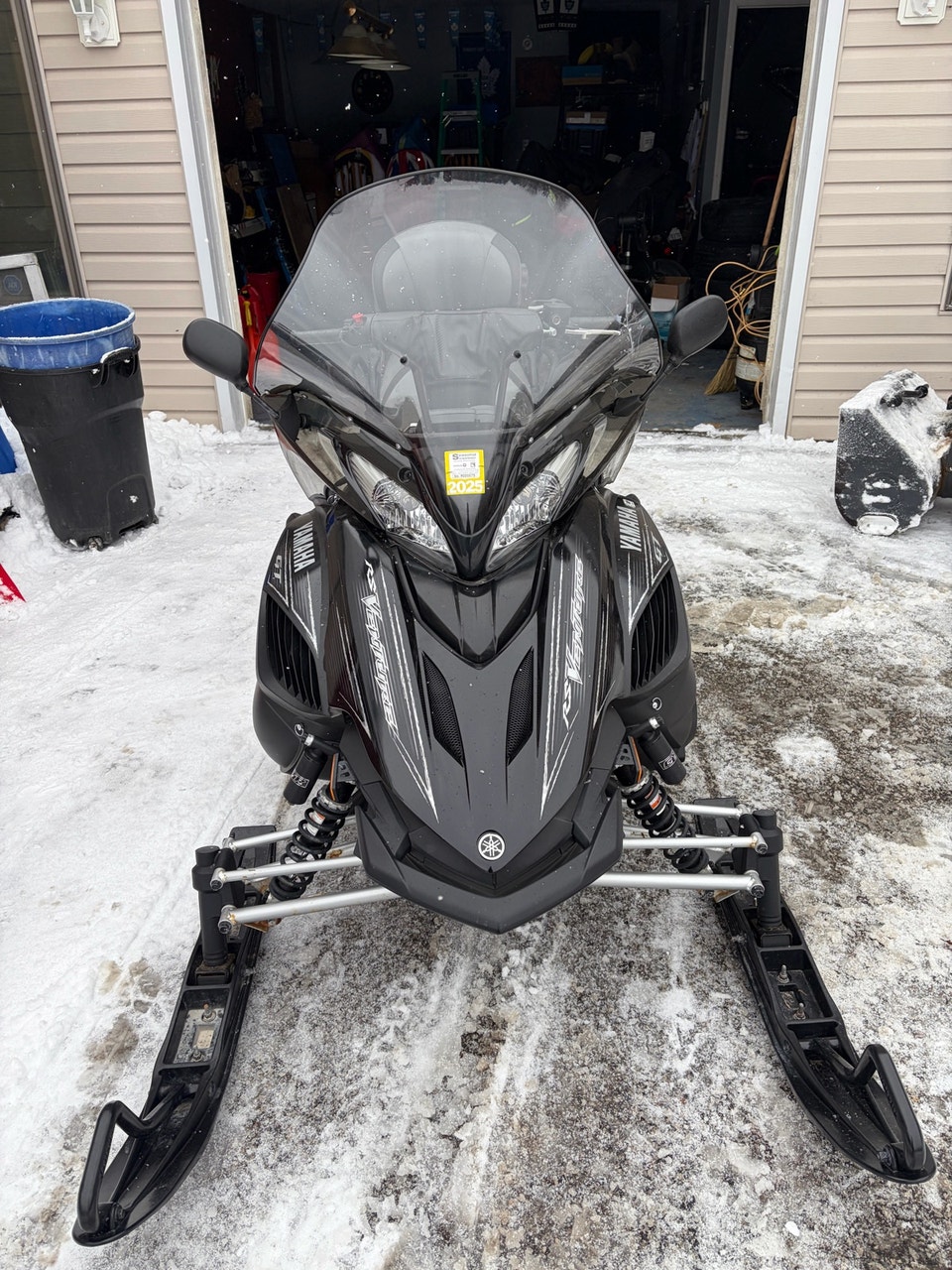 2010 Yamaha Venture GT 1050 cc, 2,200 km | Snowmobiles | Barrie | Free ...
