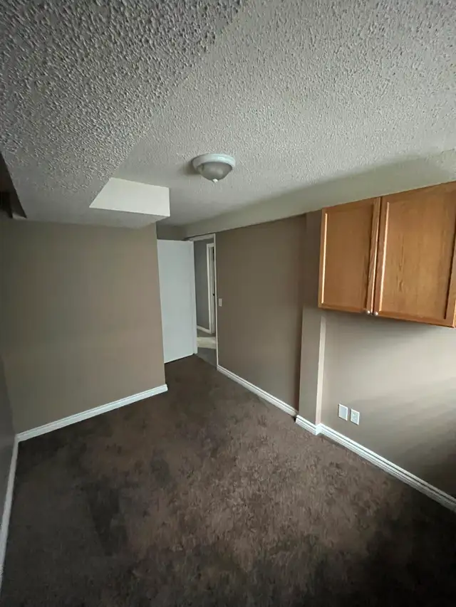 Two-Bedroom Walkout Basement Suite in Shawnessy w/Priv. Entrance | Long ...