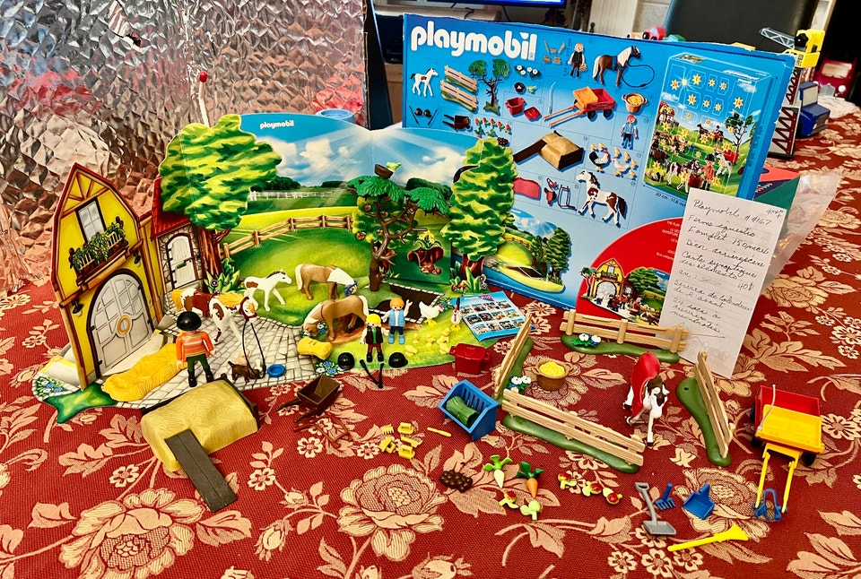 Playmobil ferme équestre en calendrier de l'Avent #4167 à 40$ | Toys & Games | Laval / North ...