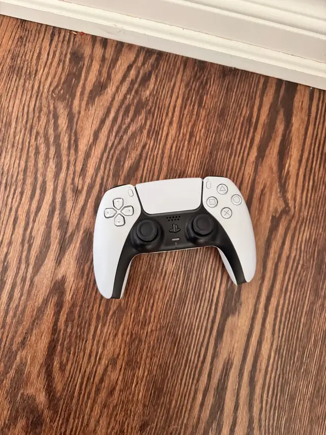 Ps5 controller - white | Sony Playstation 5 | Mississauga / Peel Region ...