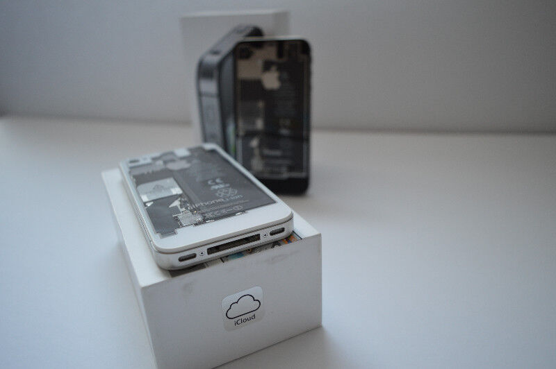CUSTOM IPHONE 4S BUNDLE | Cell Phones | Mississauga / Peel Region | Kijiji