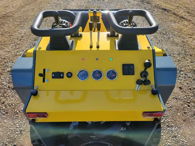 JoyT5 23 HP Rippa RS04 Mini Skid Steer with 220 kg Lift Capacity ...