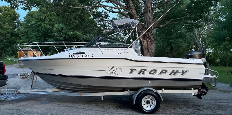 Fishing boat trophy 20 ft walk around low Hrs 75 only 9500 ...