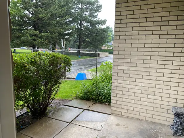 AVAILABLE LARGE SUITE CORNER GROUND LEVEL LIKE LIVING IN A HOUSE | Long ...