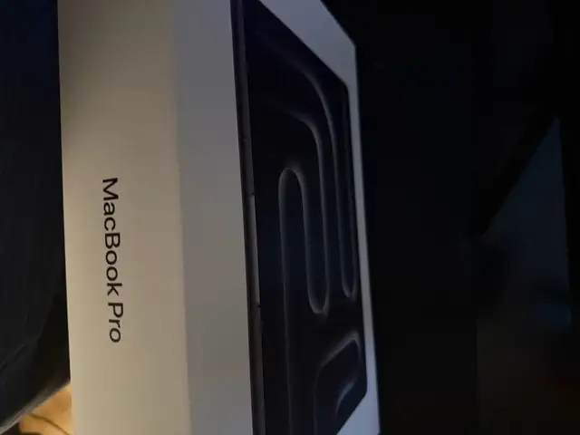 M5 MacBook Pro 14” | NANO-TEXTURE Display | 16GB RAM / 512GB | Laptops ...