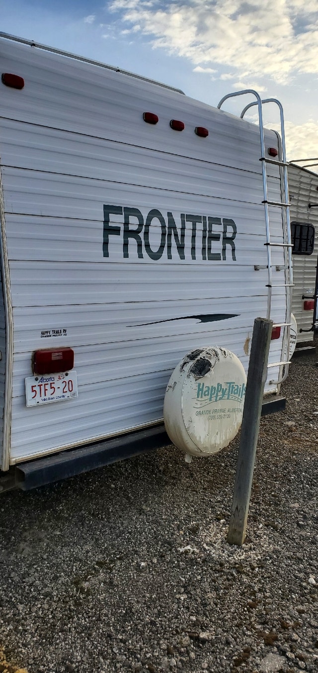 2001 Frontier camper | Travel Trailers & Campers | Grande Prairie | Kijiji
