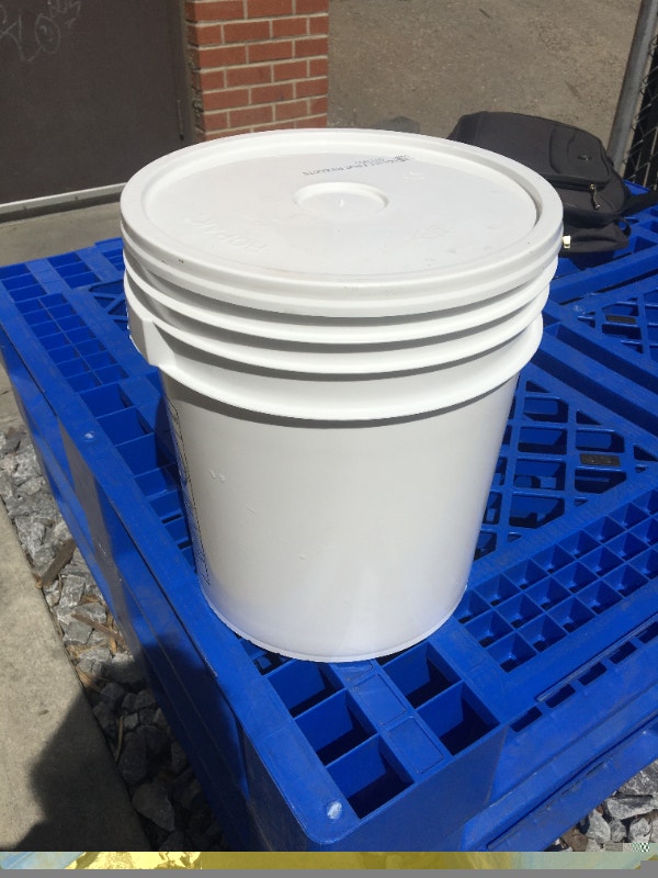 Food Grade White Plastic Pails / Buckets with lids | Other | Calgary ...
