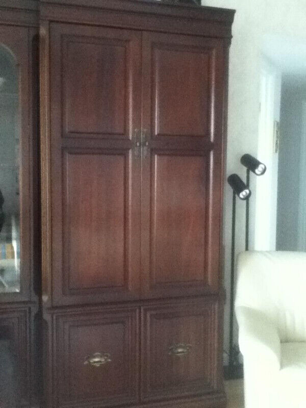 SOLID MAHOGANY WALL UNIT BY GIBBARD | Arts & Collectibles | Laval ...