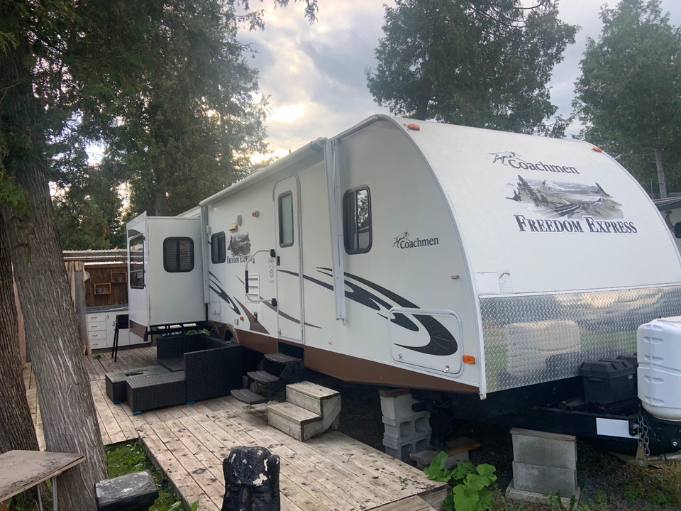 INCREDIBLE DEAL ON TRAILER + LOT *2026 FEES PAID* | Travel Trailers ...