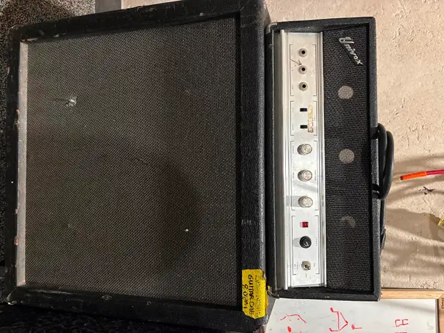 VINTAGE UNIVOX U-1235 WITH CAB | Amps & Pedals | City of Halifax | Free ...
