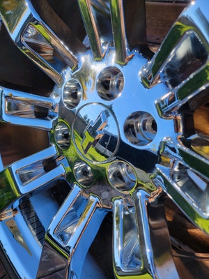 Chevy 6 Bolt Chrome Rims in Ontario - Kijiji™