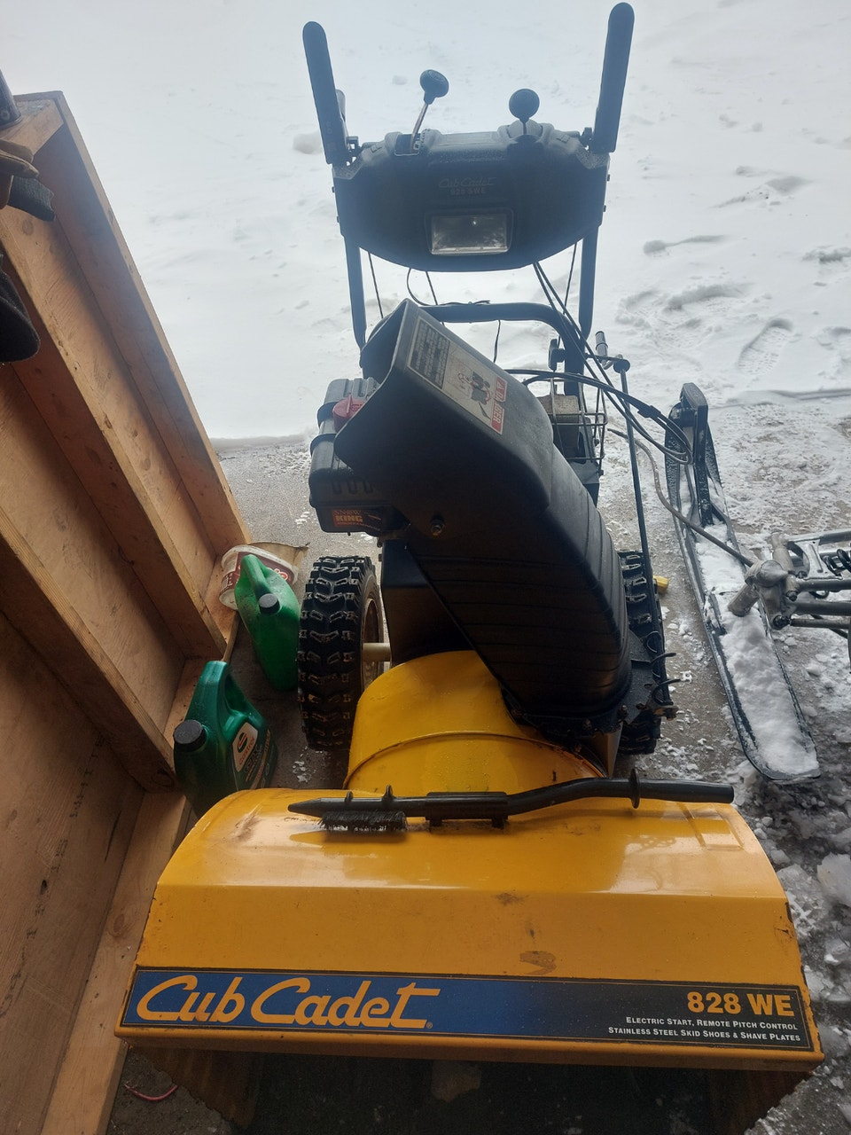 CUB CADET SNOWBLOWER 828 GOOD SHAP | Snowblowers | Kawartha Lakes ...