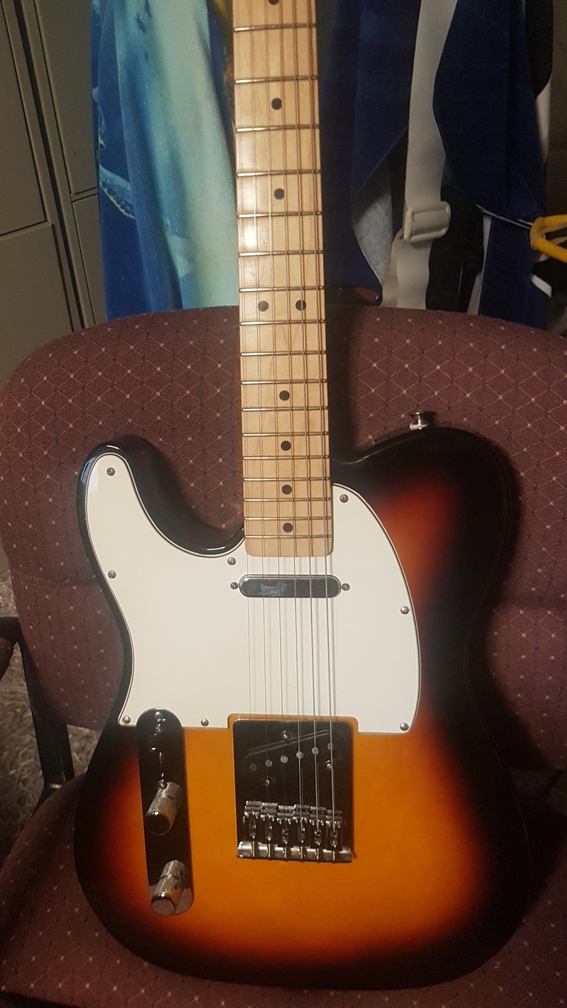 Fender Telecaster left handed guitar | Guitars | Windsor Region | Kijiji