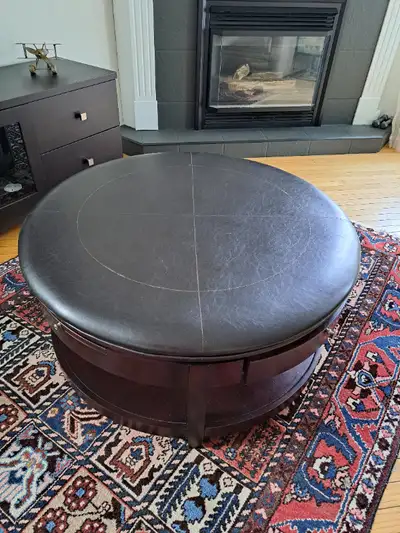 Kijiji round coffee table store