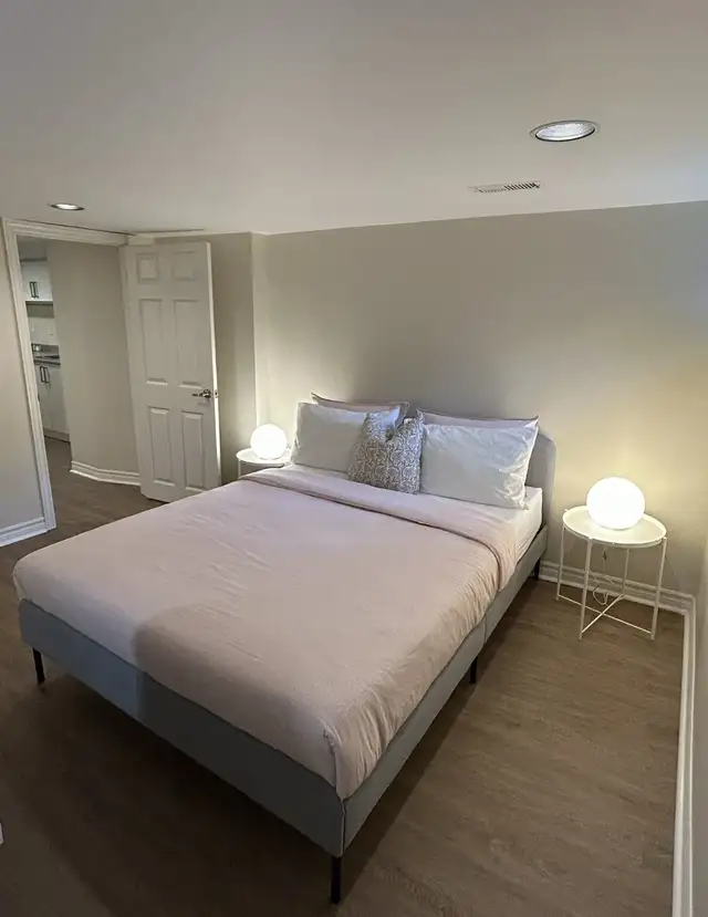 Cozy Furnished 1-Bedroom Basement Suite in Trinity Bellwoods | Long ...