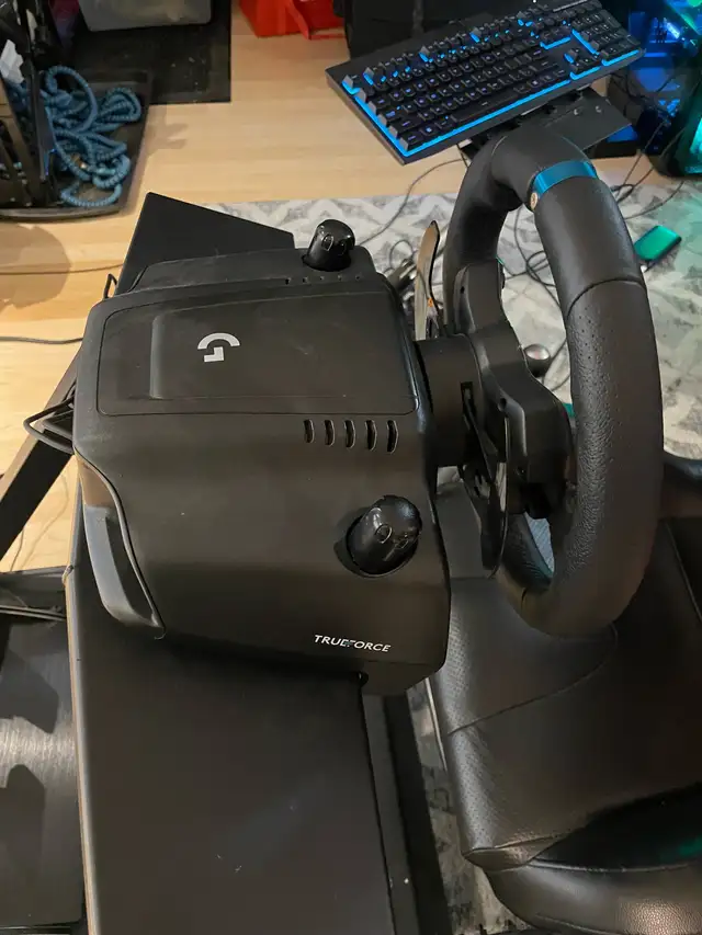 Logitech G923 (wheel only) et Fanatec Clubsports V3 pedals | General ...