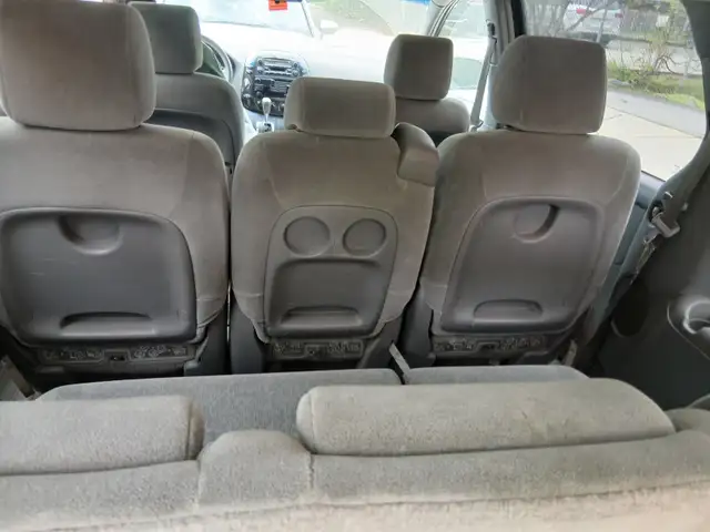 VAN TOYOTA 8 SEATER AUTOMATIC 3.3L | Cars & Trucks | City of Montréal ...