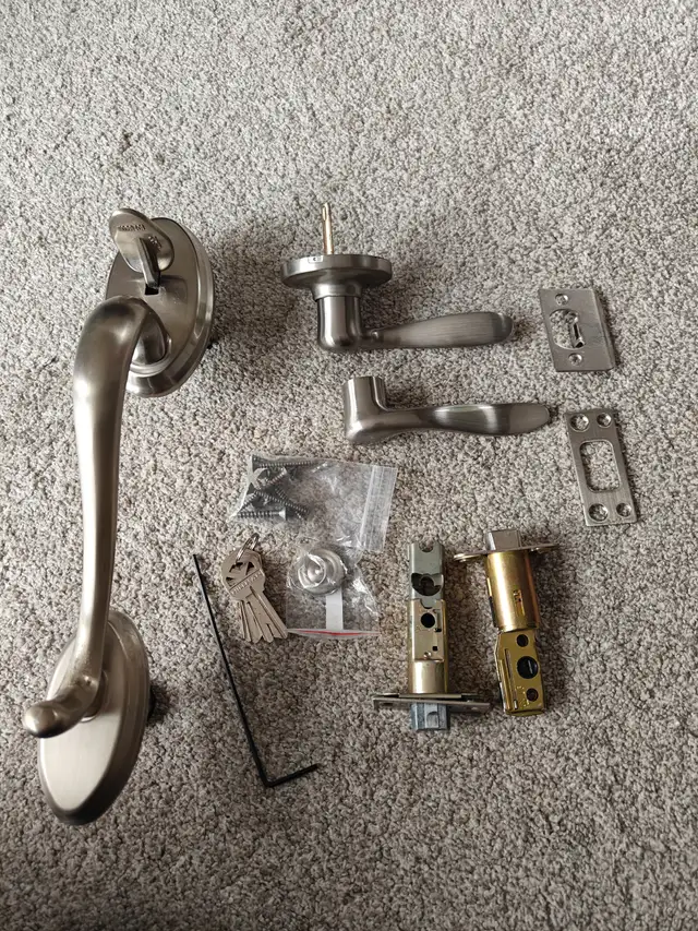 Yale Entry Handleset with Assure Touchscreen Smart lock | Windows ...