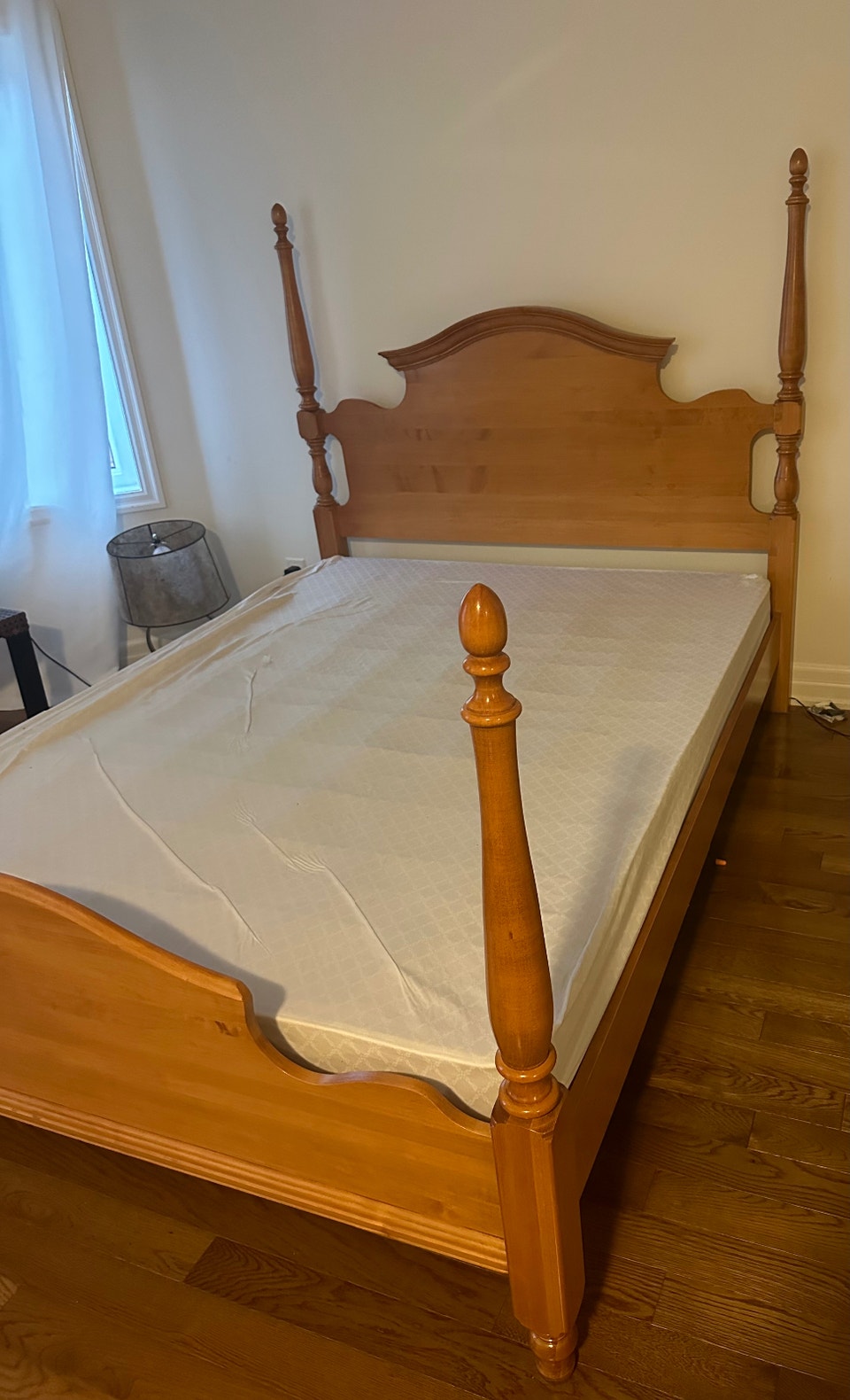 Solid maple Queen bed | Beds & Mattresses | Mississauga / Peel Region ...