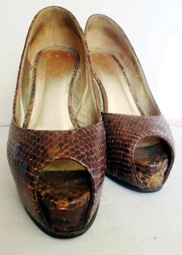 Woman’s Open Toe Snake Shoes Size 37 T186 | Women's - Shoes | City of ...
