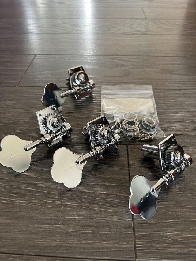 Graph Tech Ratio Clover Leaf Tuners For Bass | Other | Saskatoon | Kijiji