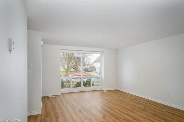 3 bedroom semi for rent Stratford 2250 | Long Term Rentals | Stratford ...