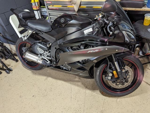 Yamaha YZF-R6 Raven Edition Super Sport | Sport Bikes | Barrie | Kijiji