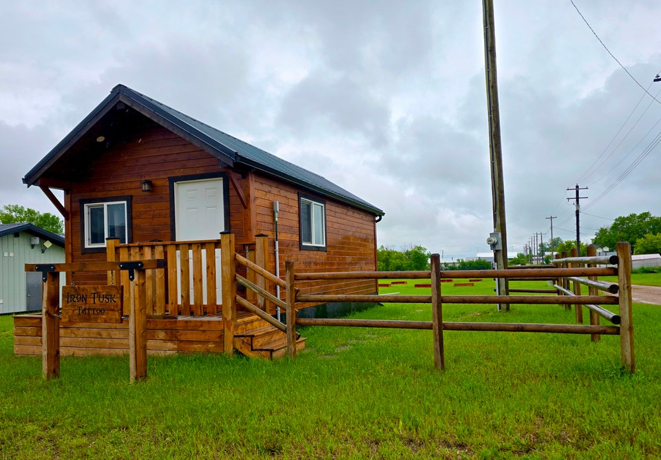 Unique Cabin Storefront for Sale | Commercial & Office Space for Sale ...