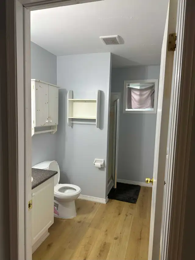 6 bedroom Fanshawe Student Rental May 1, 2026 Free WIFI all INCL | Long ...