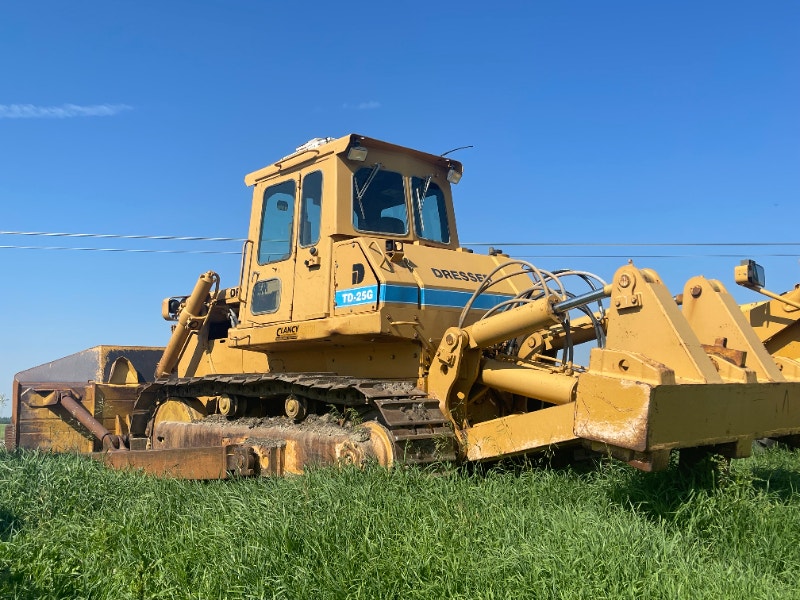 Dresser TD25G Dozer for SALE | Heavy Equipment | Calgary | Kijiji